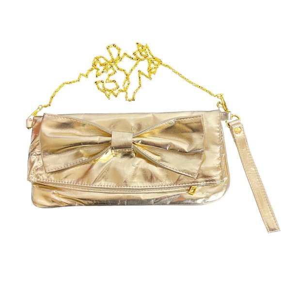 Source Unknown | Bags | Vintage Metallic Gold Clutch Bag With Chain ...